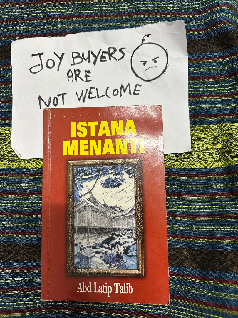 ISTANA MENANTI OLEH ABD LATIP TALIB, Hobbies & Toys, Books & Magazines, Storybooks on Carousell