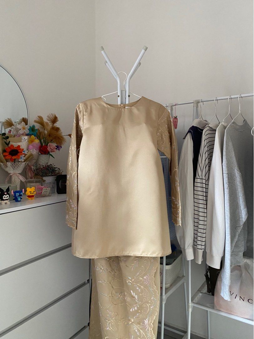 Jakel Exclusive Nude Kurung Set, Women's Fashion, Muslimah Fashion ...