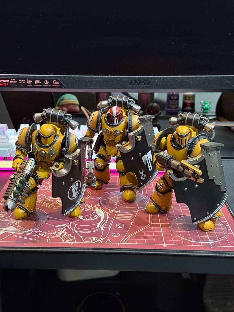 Joytoy Warhammer 40k Imperial Fists MK3 Breacher Squad 1/18 scale ...