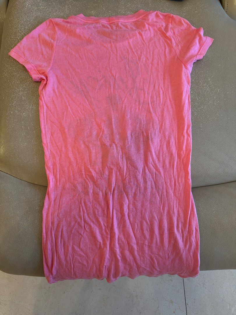 Juicy Couture T shirt, 女裝, 上衣, T-shirt - Carousell
