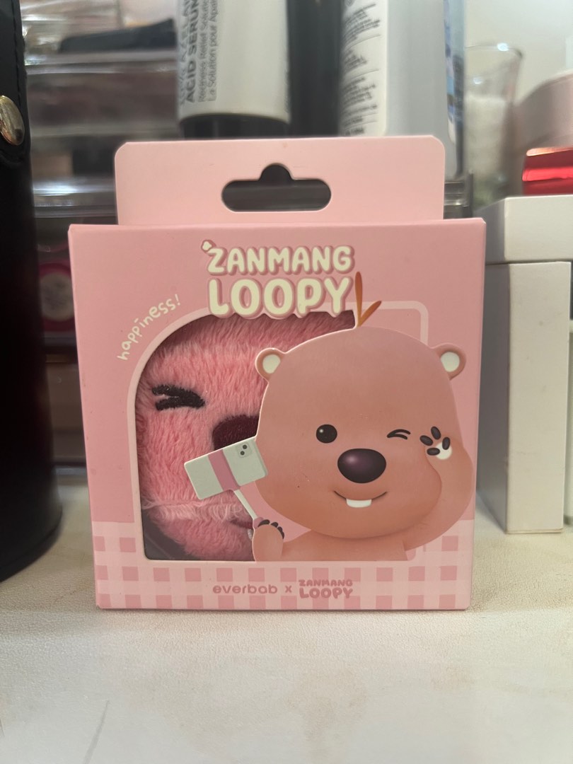 Loopy powder puff, Beauty & Personal Care, Face, Makeup on Carousell