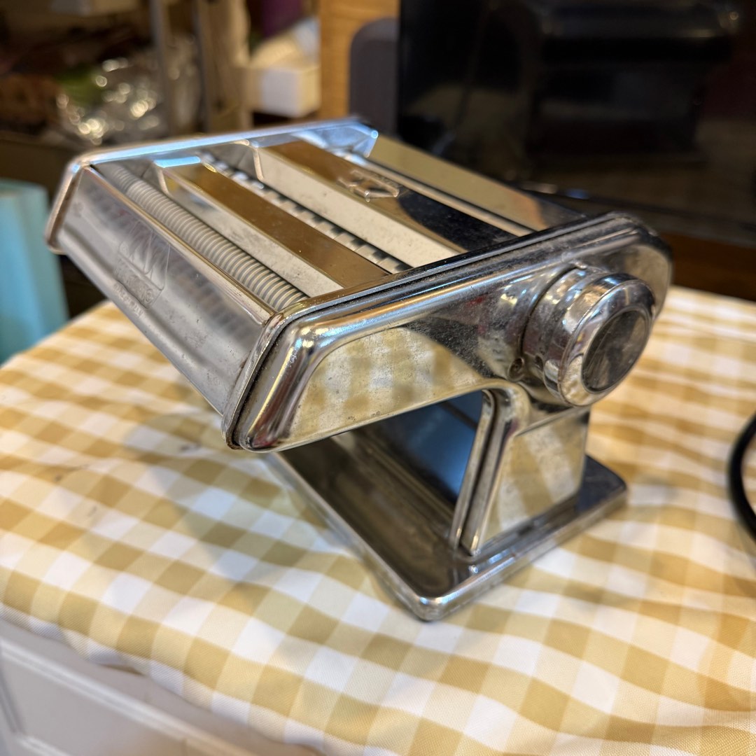 狀況良好，MARCATO 義大利製造 一體成型製麵機 壓麵機 切麵機 銀色, 家具及居家用品, 廚具和餐具, 炊具及配件在旋轉拍賣