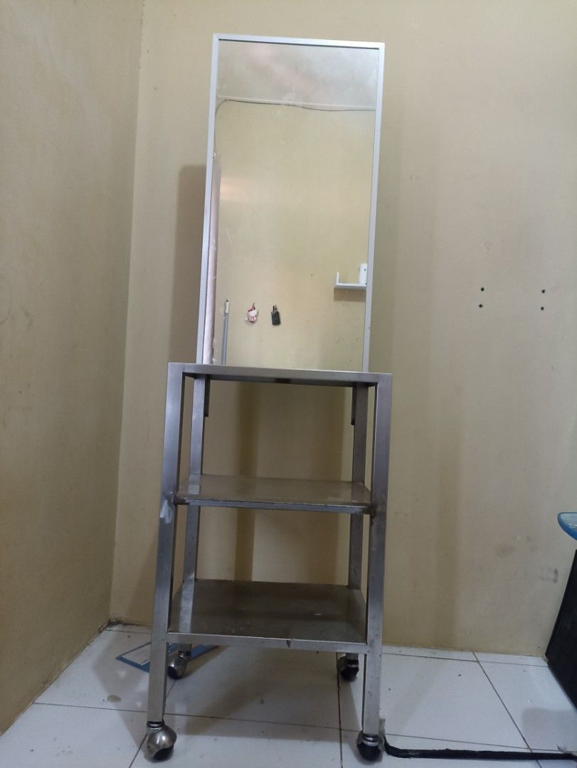 Meja Kaca Stainless, Perabotan Rumah di Carousell