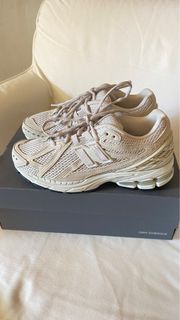 New Balance 991 MiUK Contemporary Luxe, Women's Fashion, Footwear ...