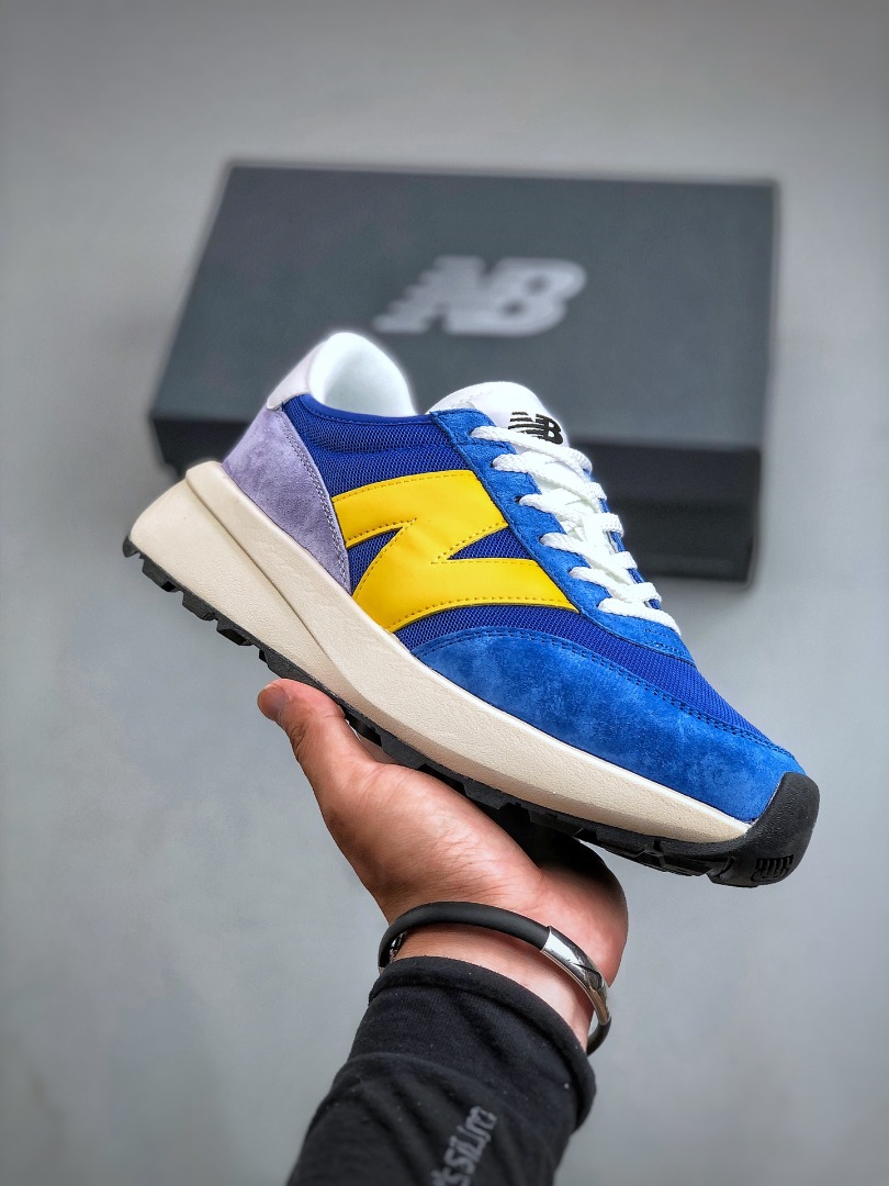 New Balance U370, Women's Fashion, Footwear, Sneakers on Carousell