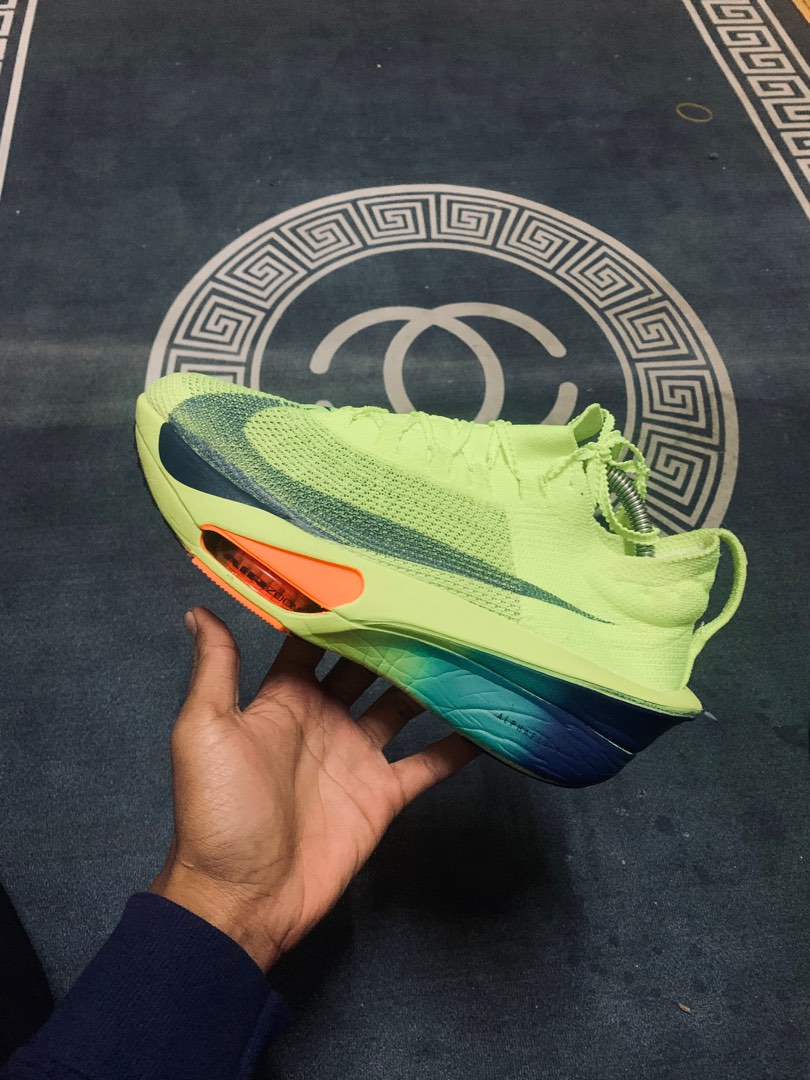 nike aphafly 3 ,7uk,26 cm, Men's Fashion, Activewear on Carousell