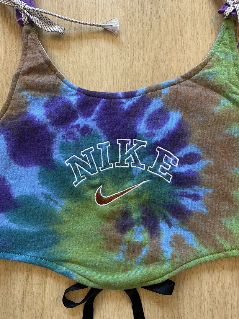 Nike reworked crop top, Women's Fashion, Tops, Sleeveless on Carousell
