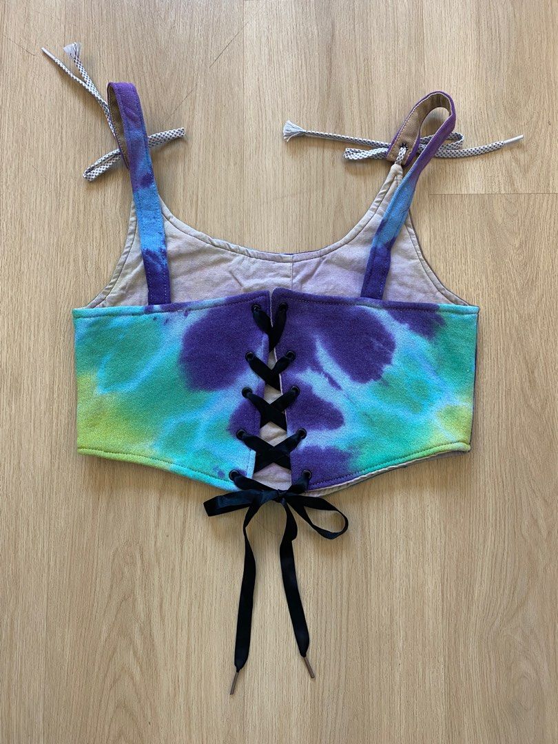 Nike reworked crop top, Women's Fashion, Tops, Sleeveless on Carousell