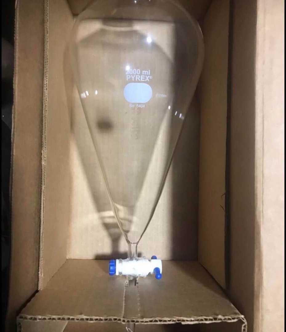 Pyrex Separatory Funnel 2000ml capacity, Health & Nutrition, Medical ...