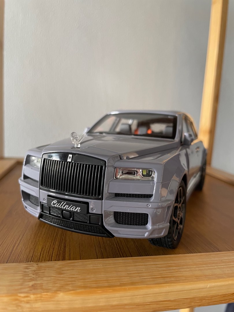 Rolls Royce Cullinan Black Badge 1:20 Scale Brand New with Box Same Day ...