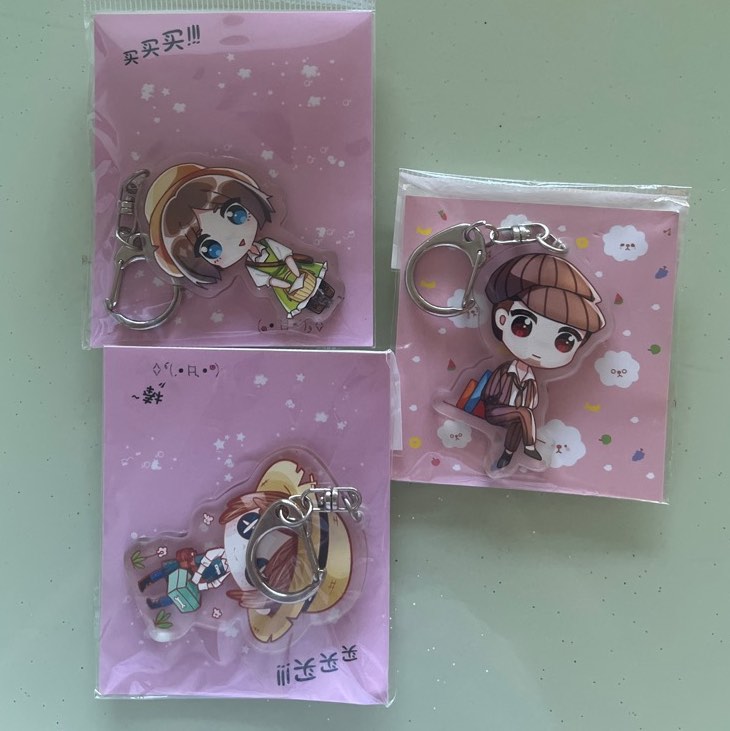 (Set) unofficial Identity v keychain - gardener & thief, Hobbies & Toys ...