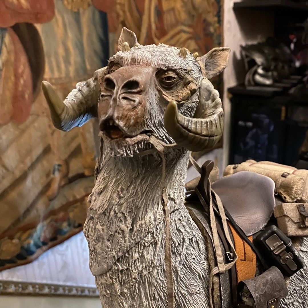 Sideshow Star Wars tauntaun statue 1/6 scale, Hobbies & Toys, Toys ...