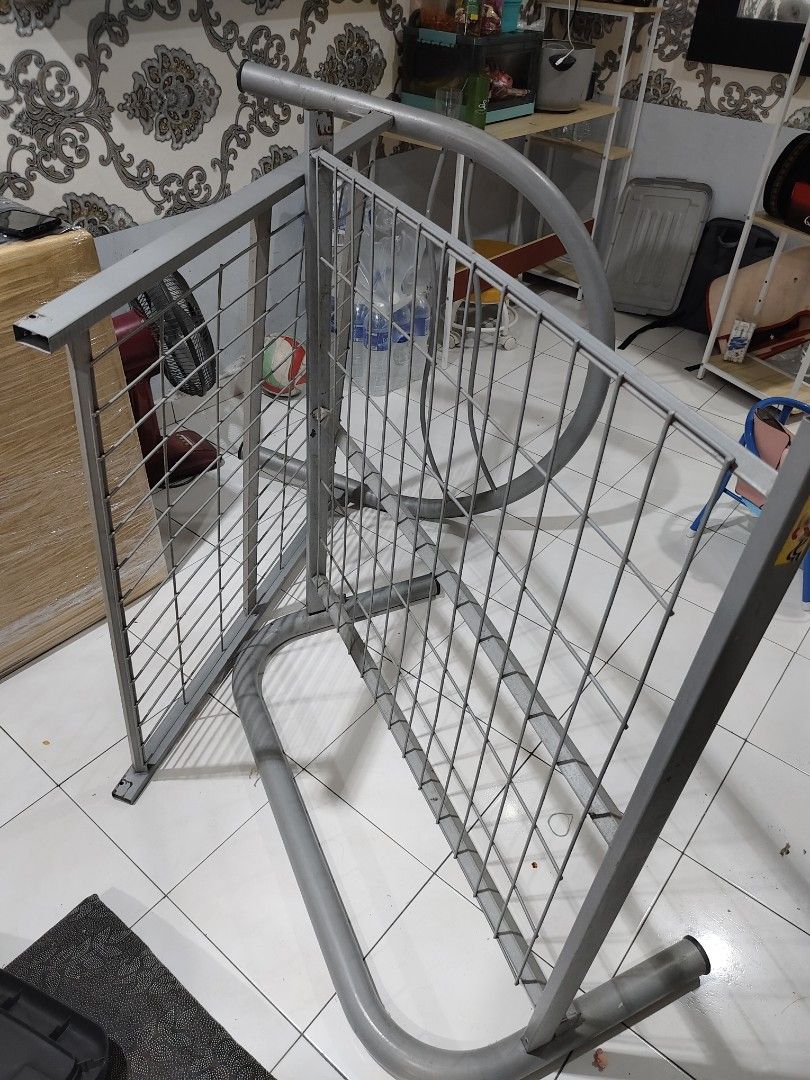 Single bed frame ( besi), Furniture & Home Living, Furniture, Bed ...
