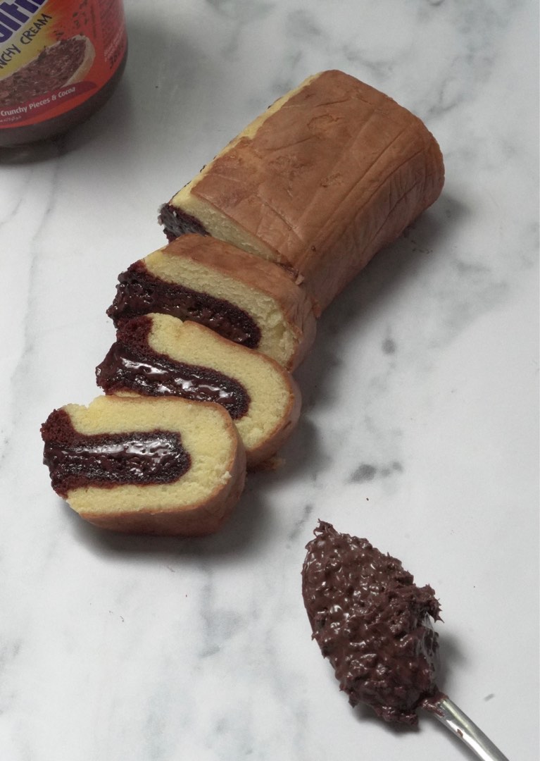 Tapak Kuda / horseshoe roll cake, Food & Drinks, Homemade Bakes on ...