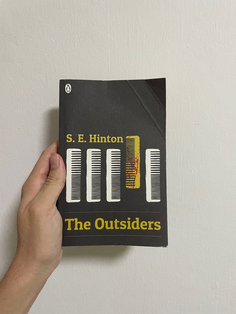 The Outsiders - S.E Hinton, Hobbies & Toys, Books & Magazines, Fiction ...