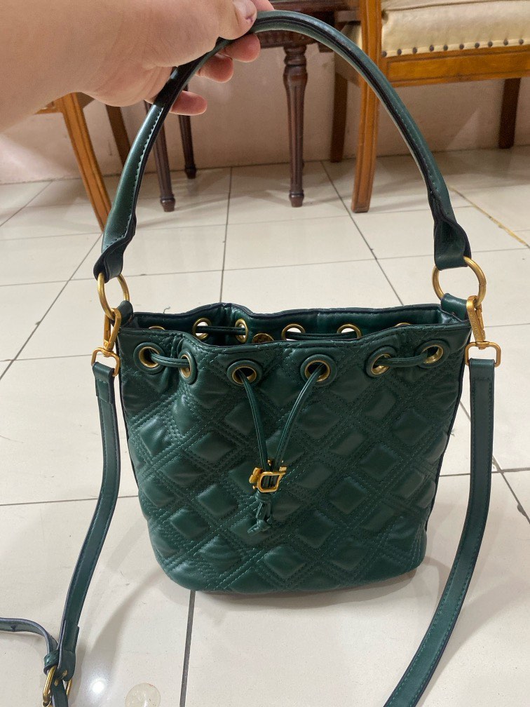 Tory burch bucket, Barang Mewah, Tas & Dompet di Carousell