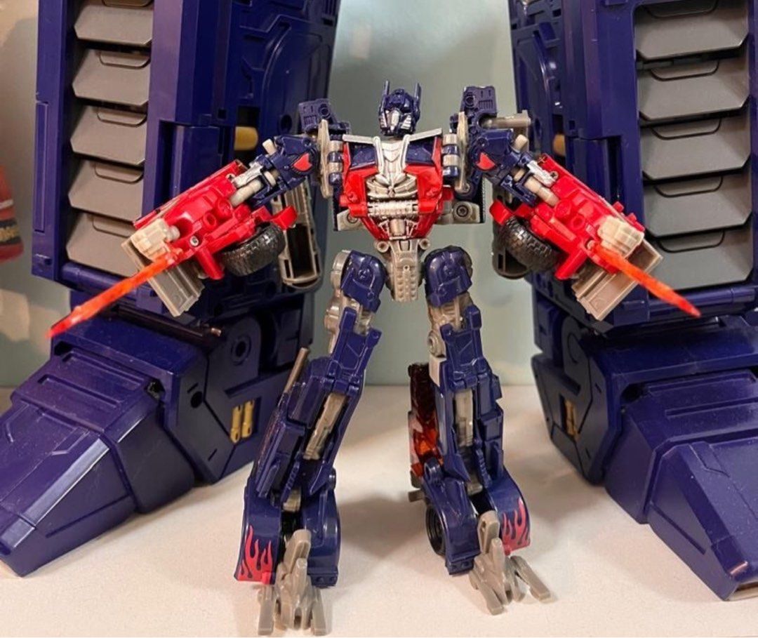 Transformers Optimus Prime, Hobbies & Toys, Toys & Games on Carousell