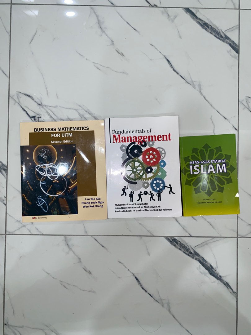 UITM Studybook (CTU, Business, Management), Hobbies & Toys, Books ...