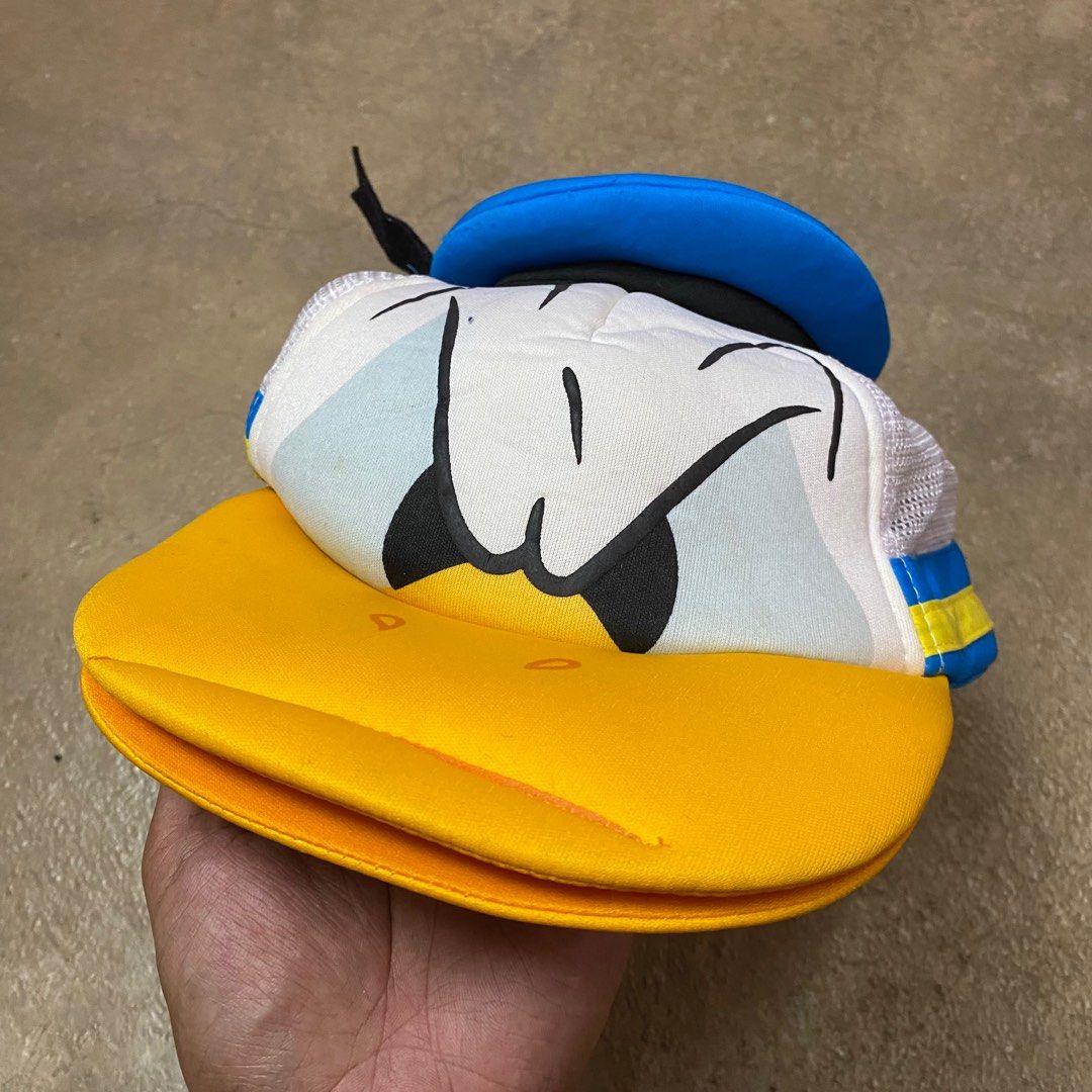 Vintage disney donald duck cap, Men's Fashion, Activewear on Carousell