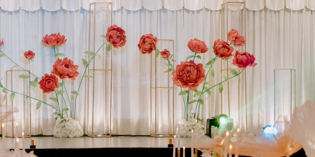Wedding backdrop pillar PVC, hiasan perkhawinan deco event, Furniture ...