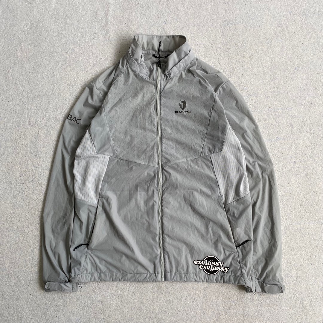 Windbreaker / Jaket Running / Black yak Not Columbia napapijri nepa ...