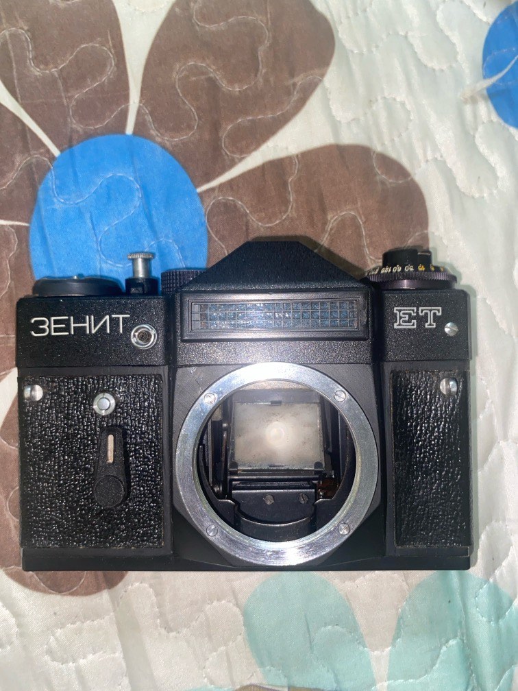 Zenit ET (USSR 35mm film camera), Photography, Cameras on Carousell