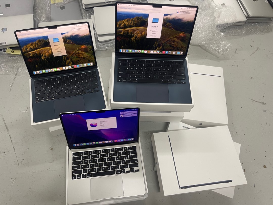 70 sets MacBook Air M2 8gb 256gb full box selling $900 each , Computers ...