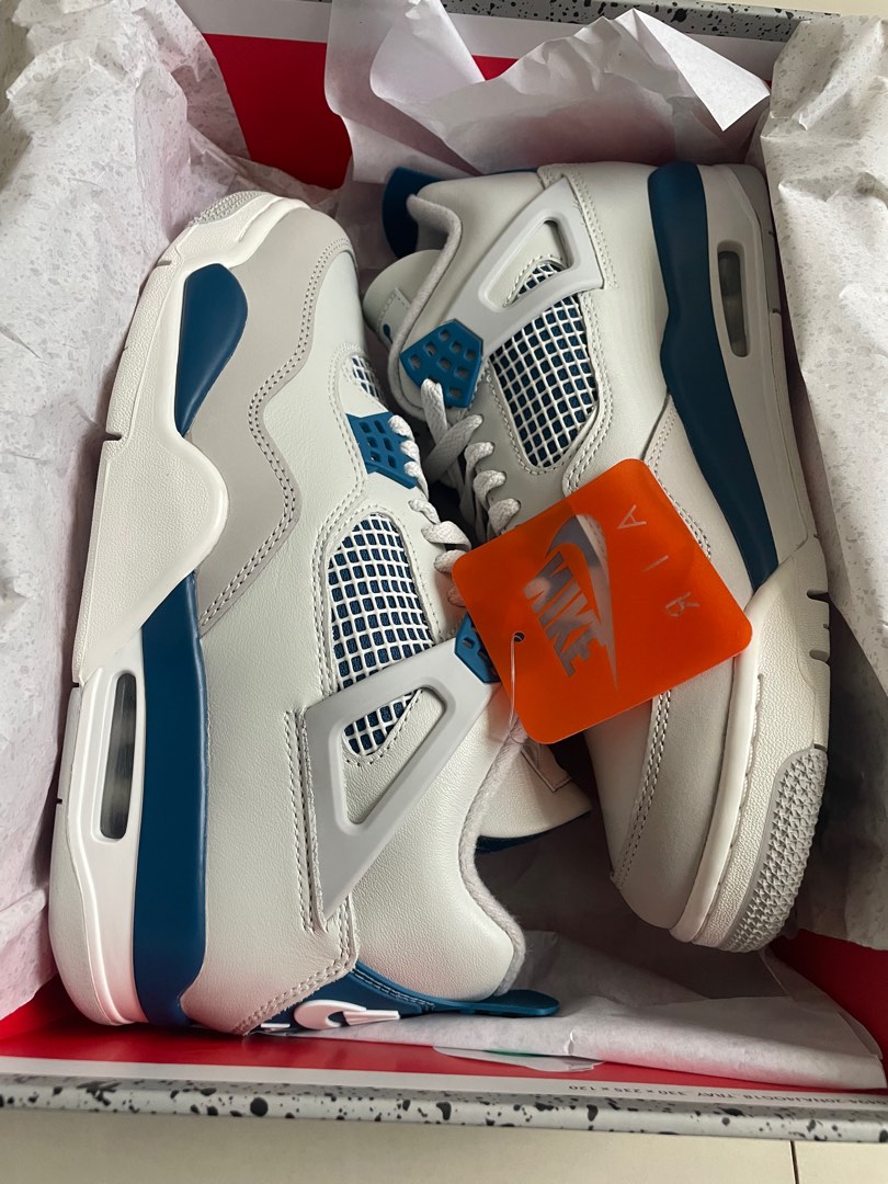 Air Jordan 4 Retro, Men's Fashion, Footwear, Sneakers on Carousell