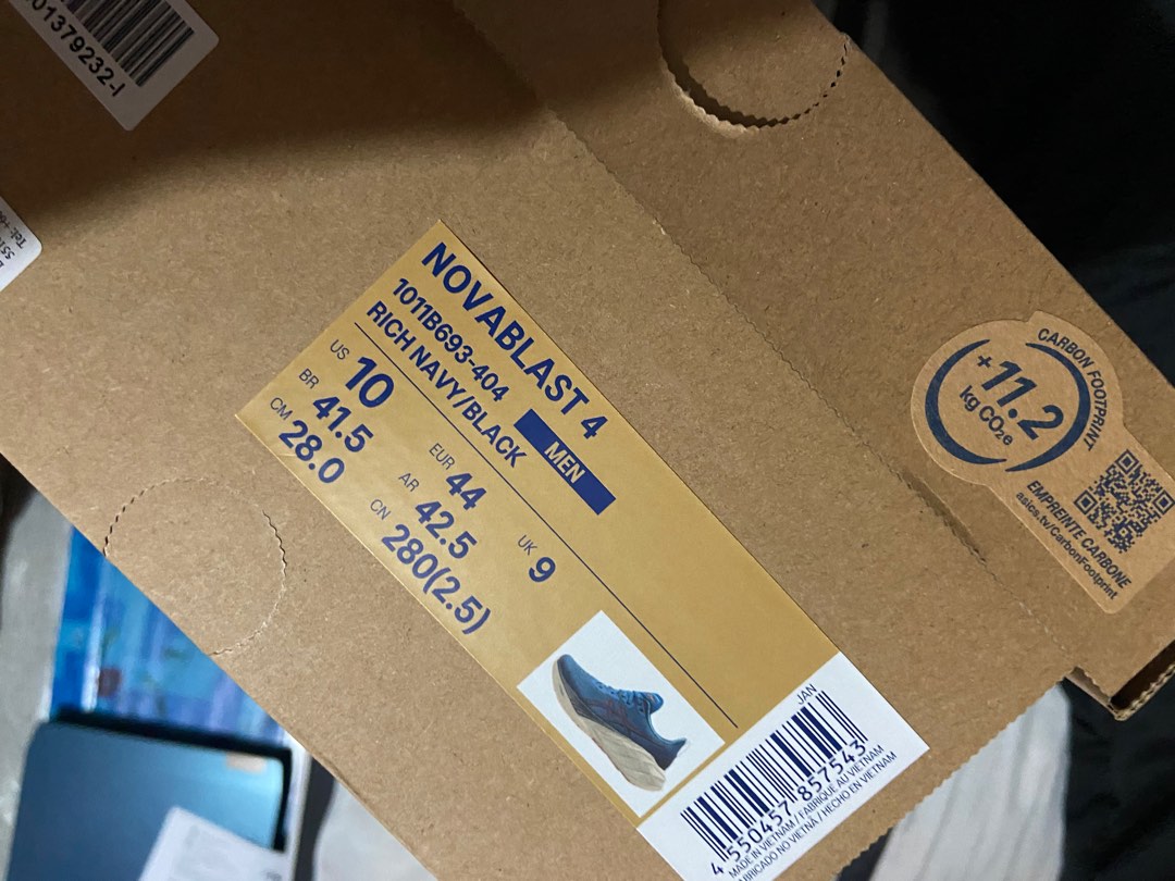 Asics Novablast 4, Men's Fashion, Footwear, Shoe inserts & accessories ...