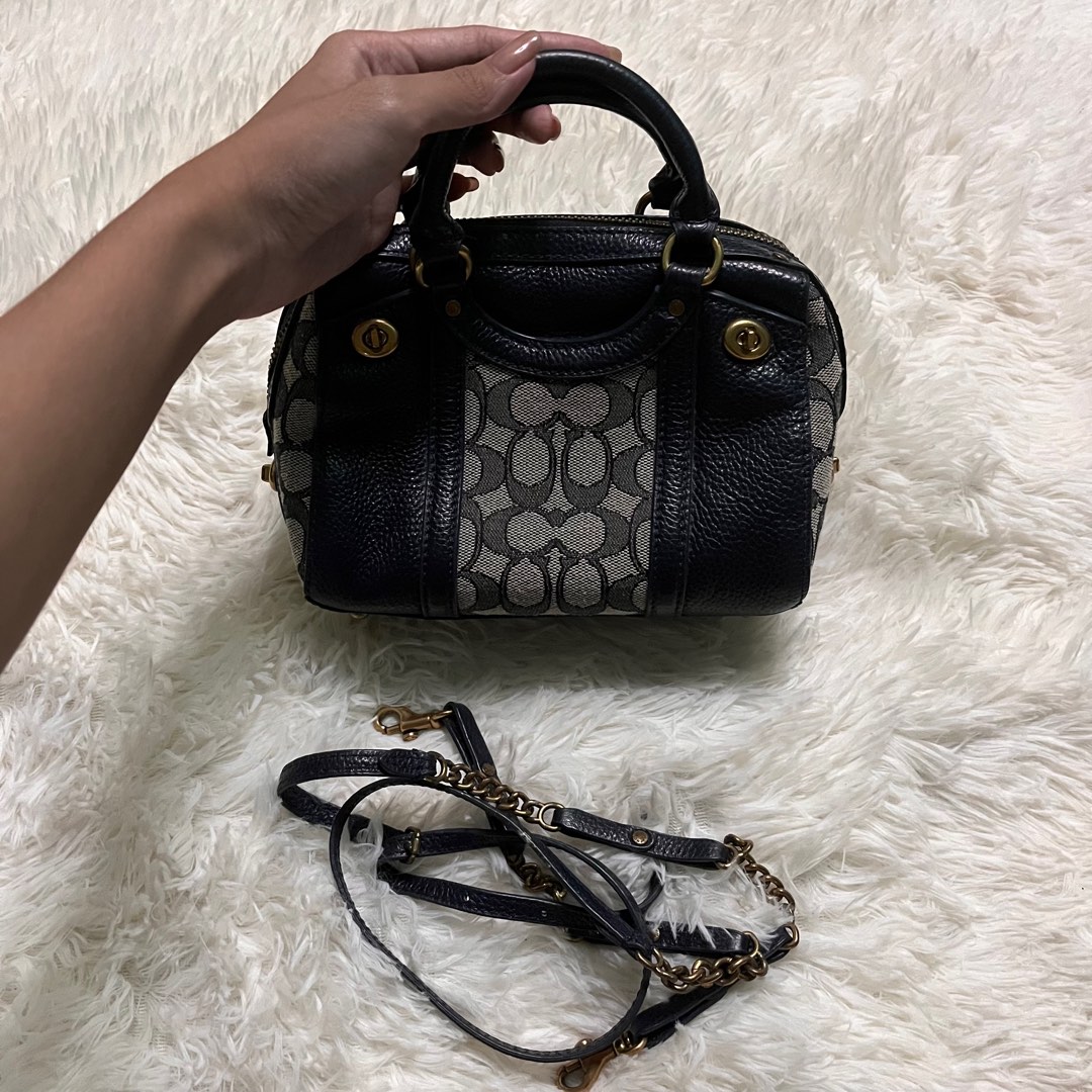 Authentic Coach Lark Bag 19 Signature Jacquard Sling Hand Bag, Luxury ...