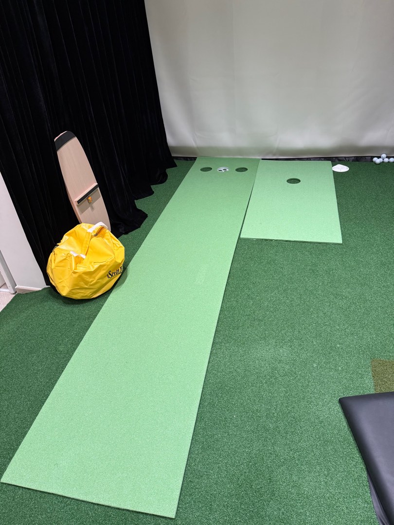 BirdieBall Putting Mat, Sports Equipment, Sports & Games, Golf on Carousell