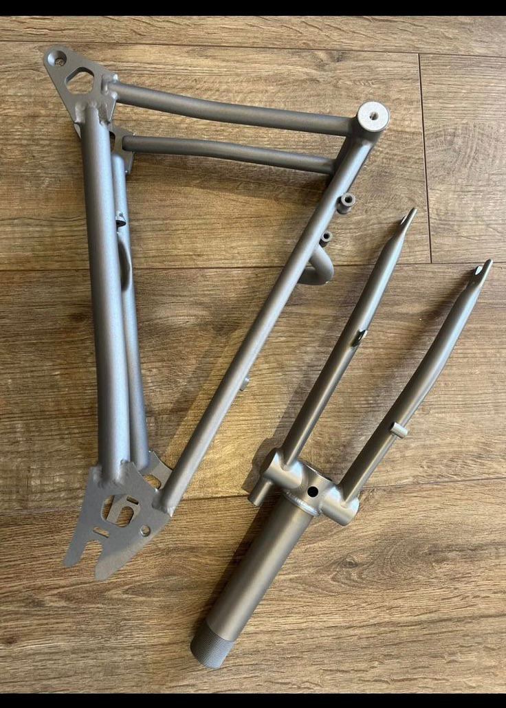 Brompton titanium triangle and Super light front fork, Sports Equipment ...