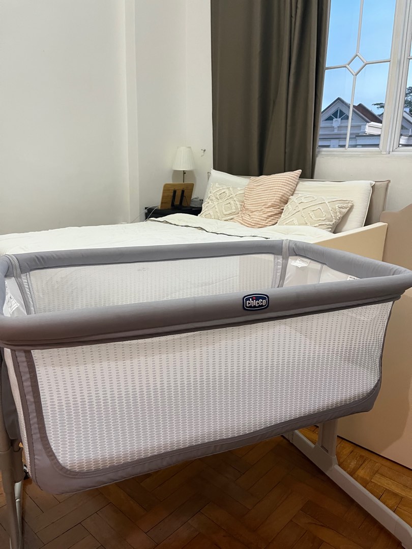 Chicco Next 2 Me cot, Babies & Kids, Baby Nursery & Kids Furniture ...