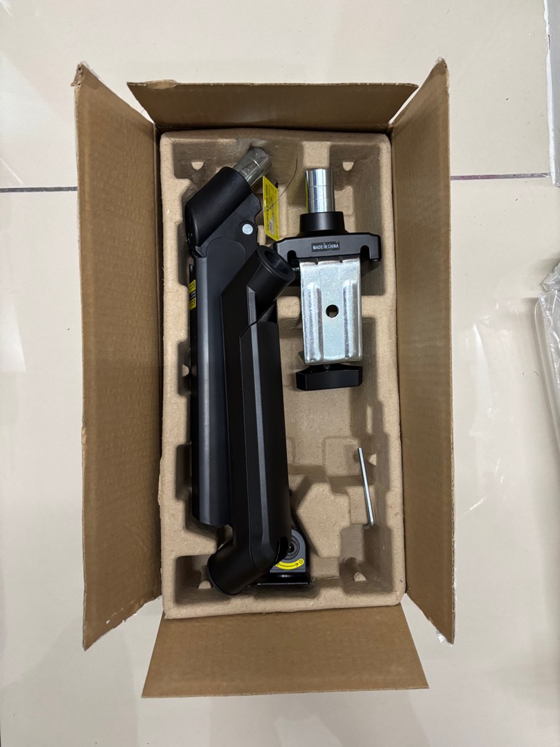 EXPOSE arm table for monitor, Computers & Tech, Parts & Accessories ...