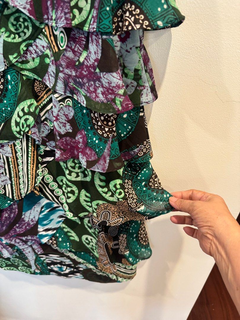 Robbie Bee US green dress with overlapping pattern design size 6P, Women's Fashion, Dresses ...