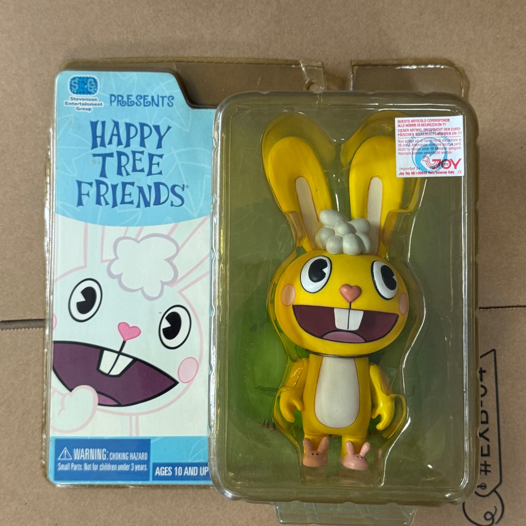 Happy tree friends cuddles figure 開心樹朋友, 興趣及遊戲, 玩具 & 遊戲類 - Carousell