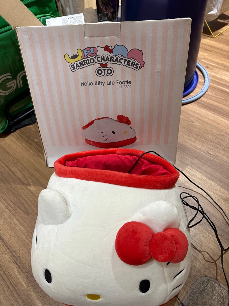 Hello Kitty foot massager, Beauty & Personal Care, Foot Care Products ...
