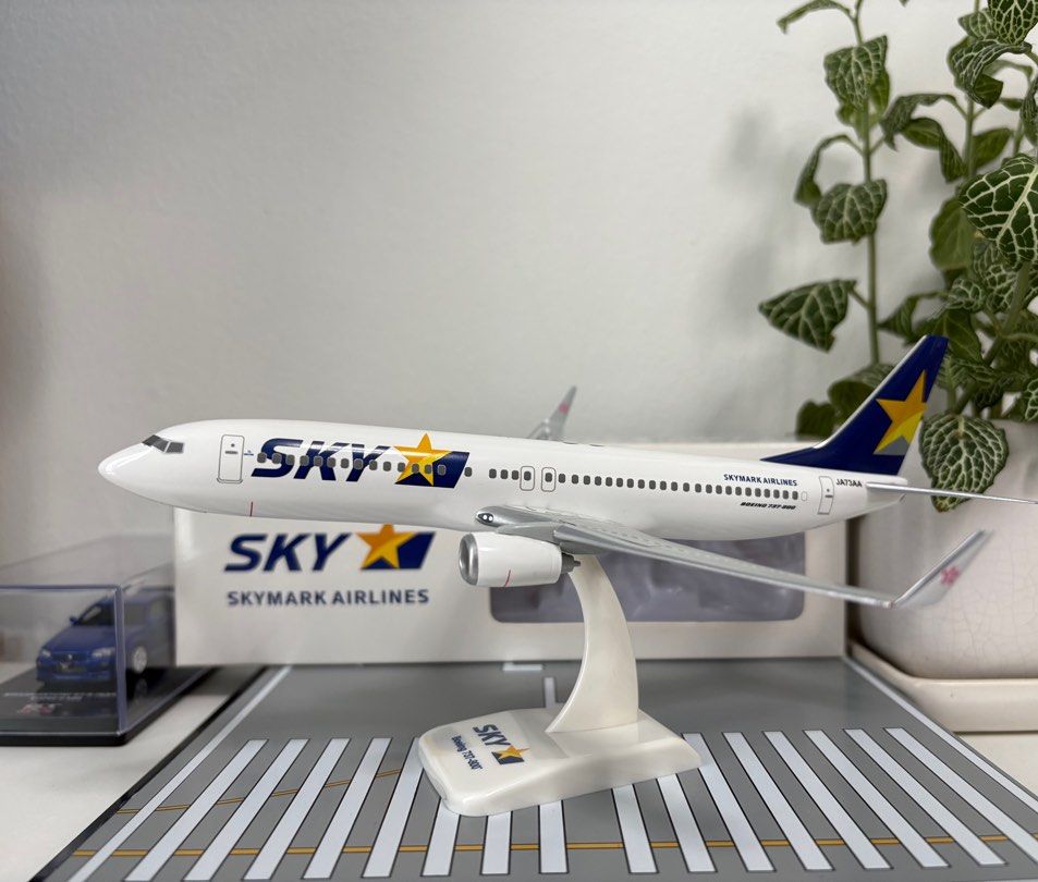 Hogan Wings 1:200 Skymark Airlines Japan Boeing B737-800 JA73AA snap ...