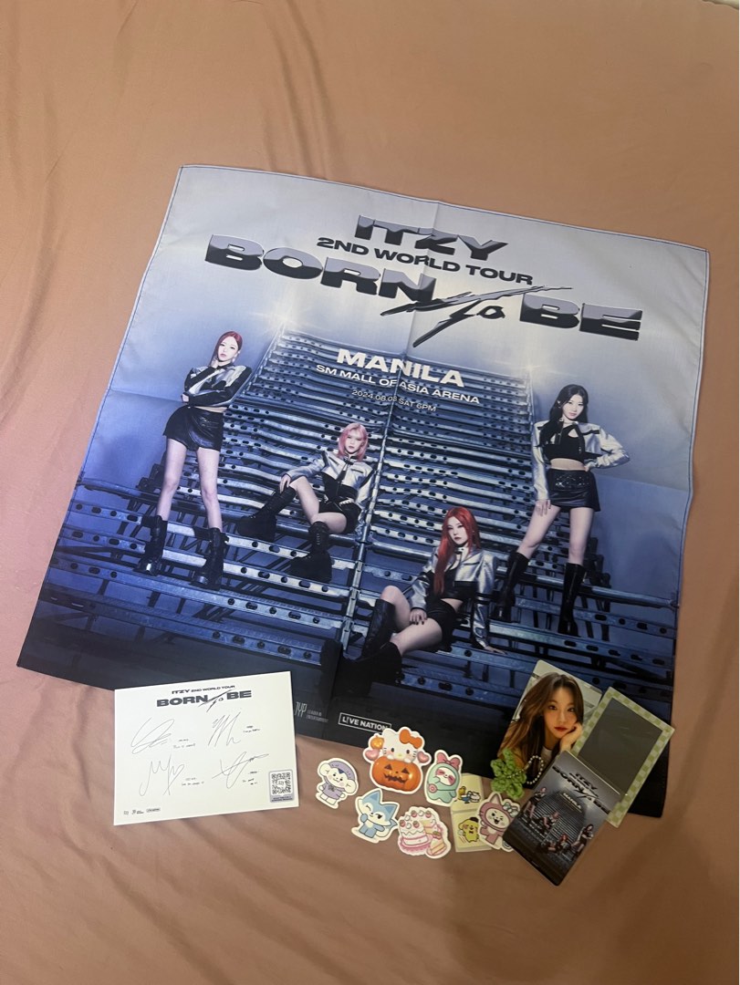 ITZY Born To Be World Tour (MNL) - VIP Kit with freebies, Hobbies ...