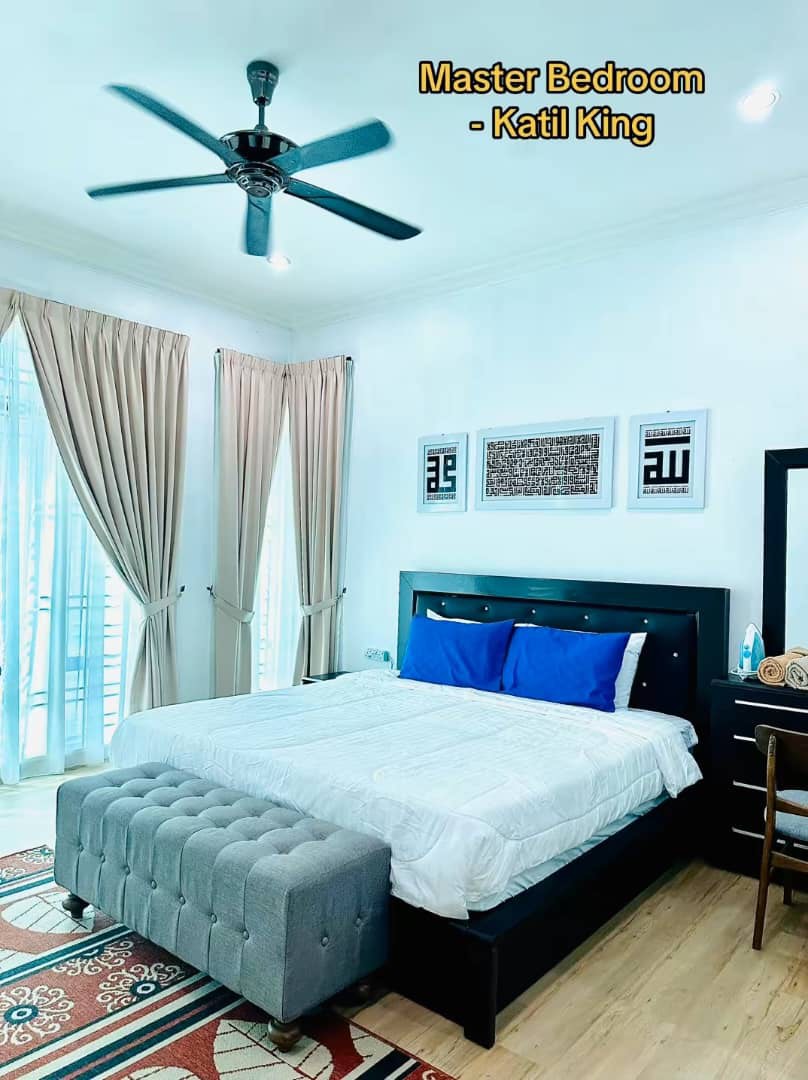 Katil King, Furniture & Home Living, Furniture, Bed Frames & Mattresses ...