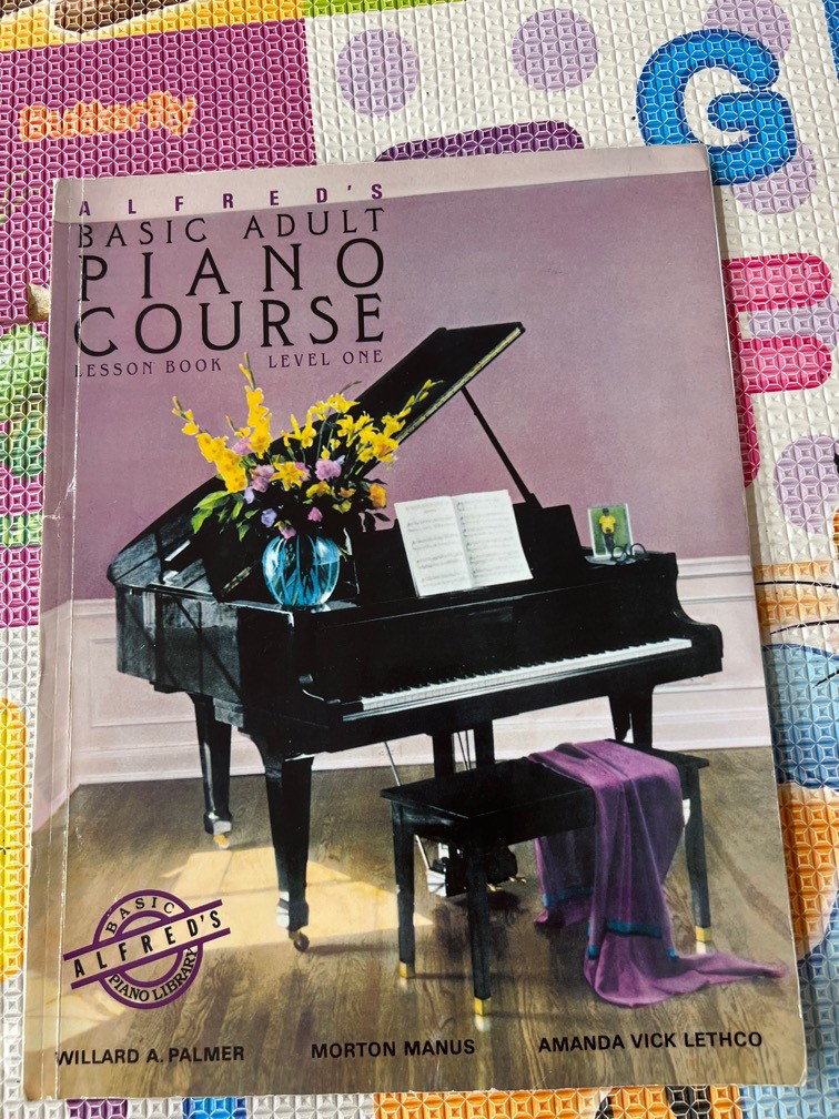 Level 1 basic adult piano book, Hobbies & Toys, Books & Magazines ...