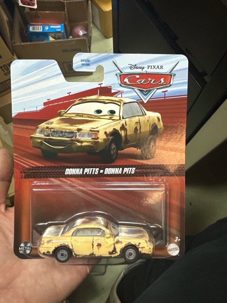 Mattel Disney Cars 反斗車王合金車 Donna Potts, 興趣及遊戲, 玩具 & 遊戲類 - Carousell