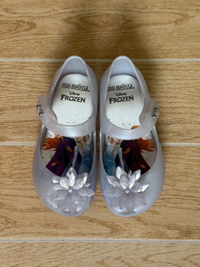 Mini Melissa Ultragirl + Frozen, Babies & Kids, Babies & Kids Fashion ...