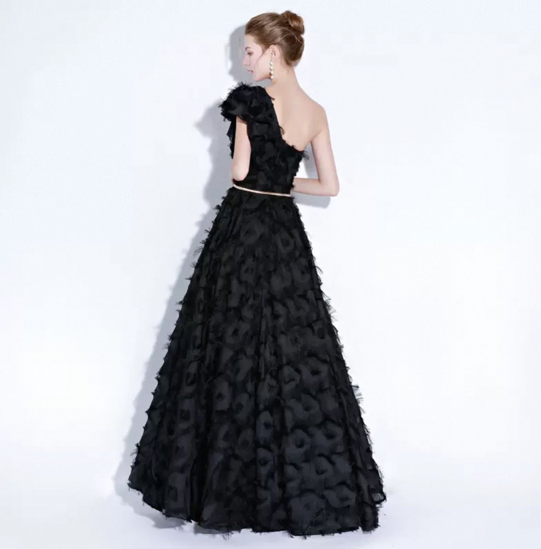 Multiple dress and gowns, Women's Fashion, Dresses & Sets, Evening ...