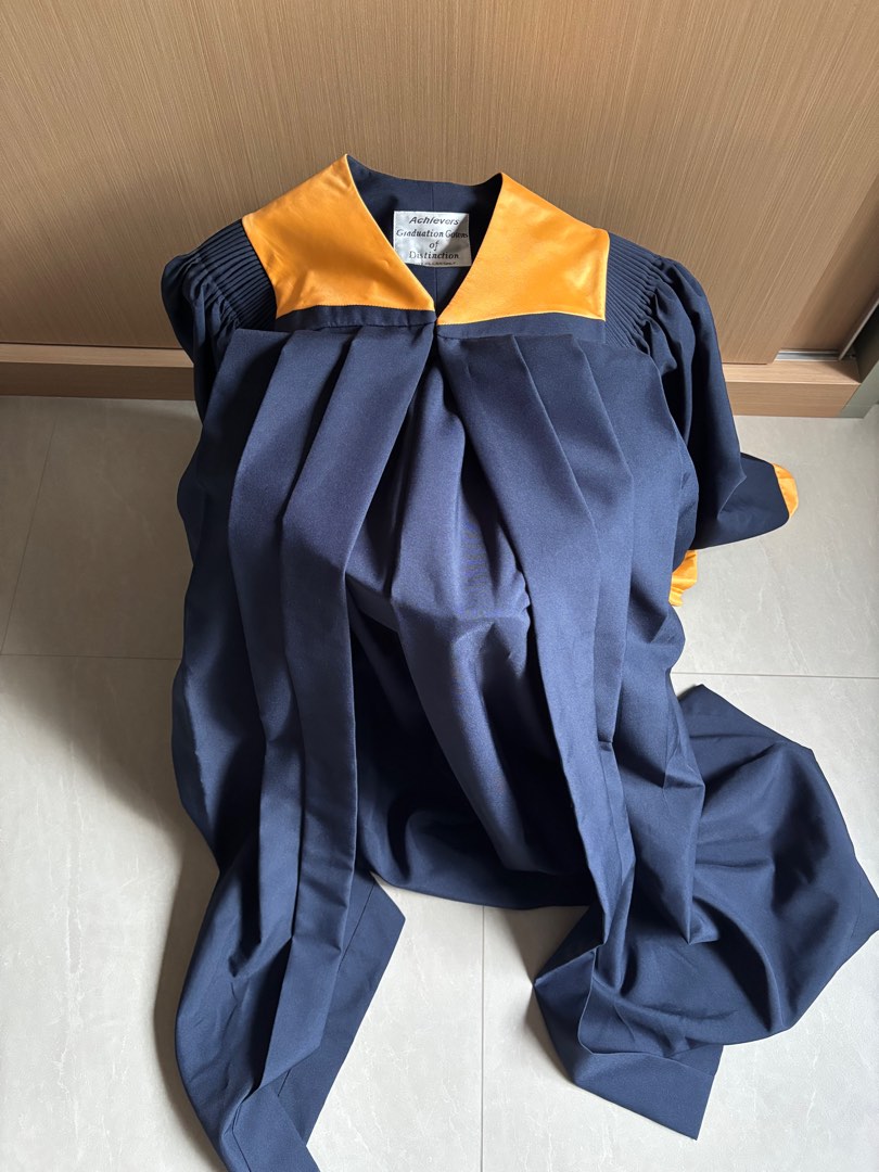 NP graduation gown, Men's Fashion, Coats, Jackets and Outerwear on ...