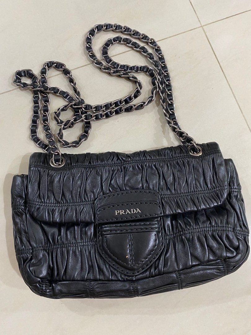 Prada Nappa Gaufre Leather Tote/Shoulder bag black with silverware ...