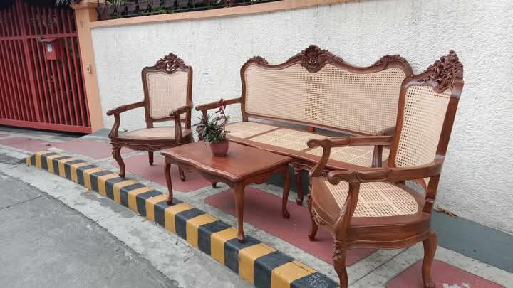 Queen Style Victorian Sala Set made of Narra Wood. Restored ...
