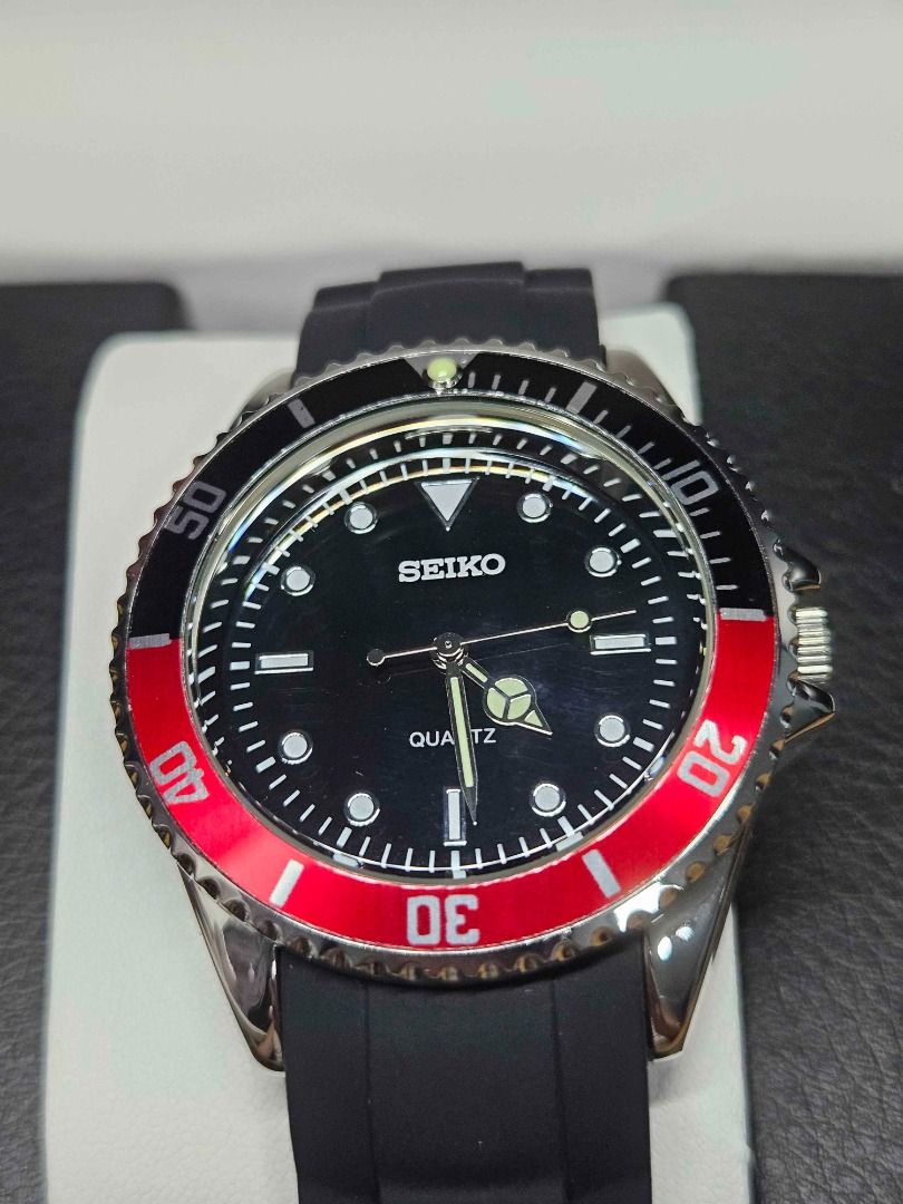 Seiko mod black red submariner rubber strap quartz PC21S watch rotating ...