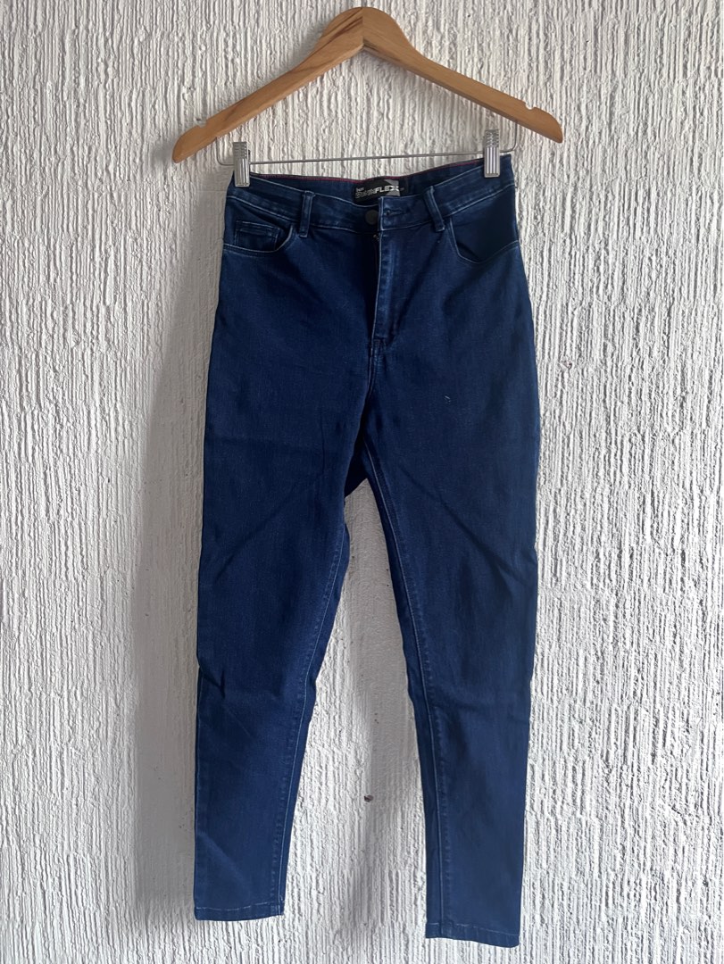 Skinny Jeans Dark Blue - BUM, Women's Fashion, Bottoms, Jeans on Carousell
