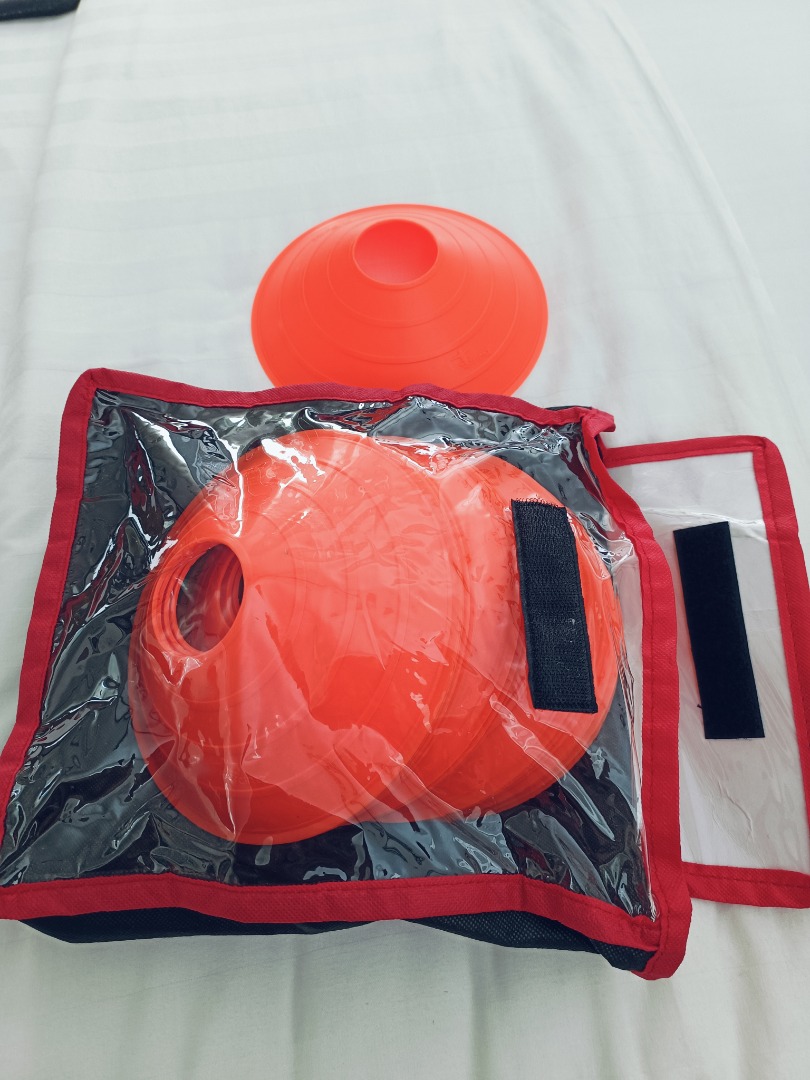 Soccer Disc Cones training space markers - 20 pcs, Sports Equipment ...